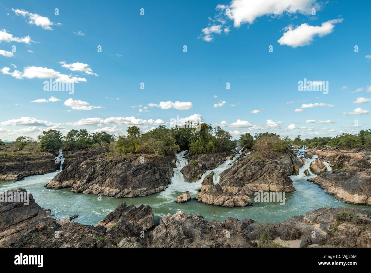 Cliff and river hi-res stock photography and images - Alamy