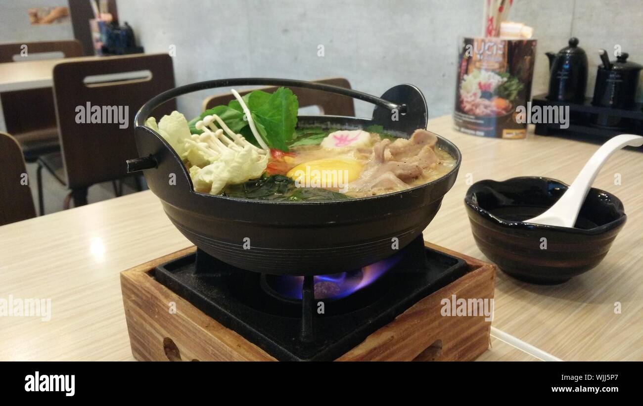Cooking table hi-res stock photography and images - Alamy