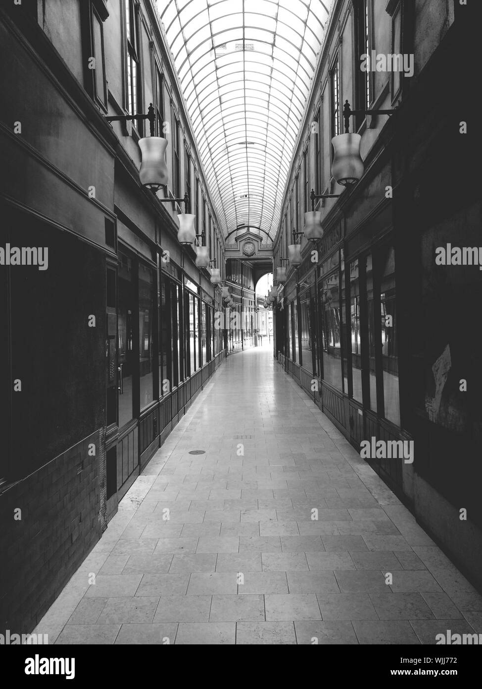 Alley market hi-res stock photography and images - Alamy