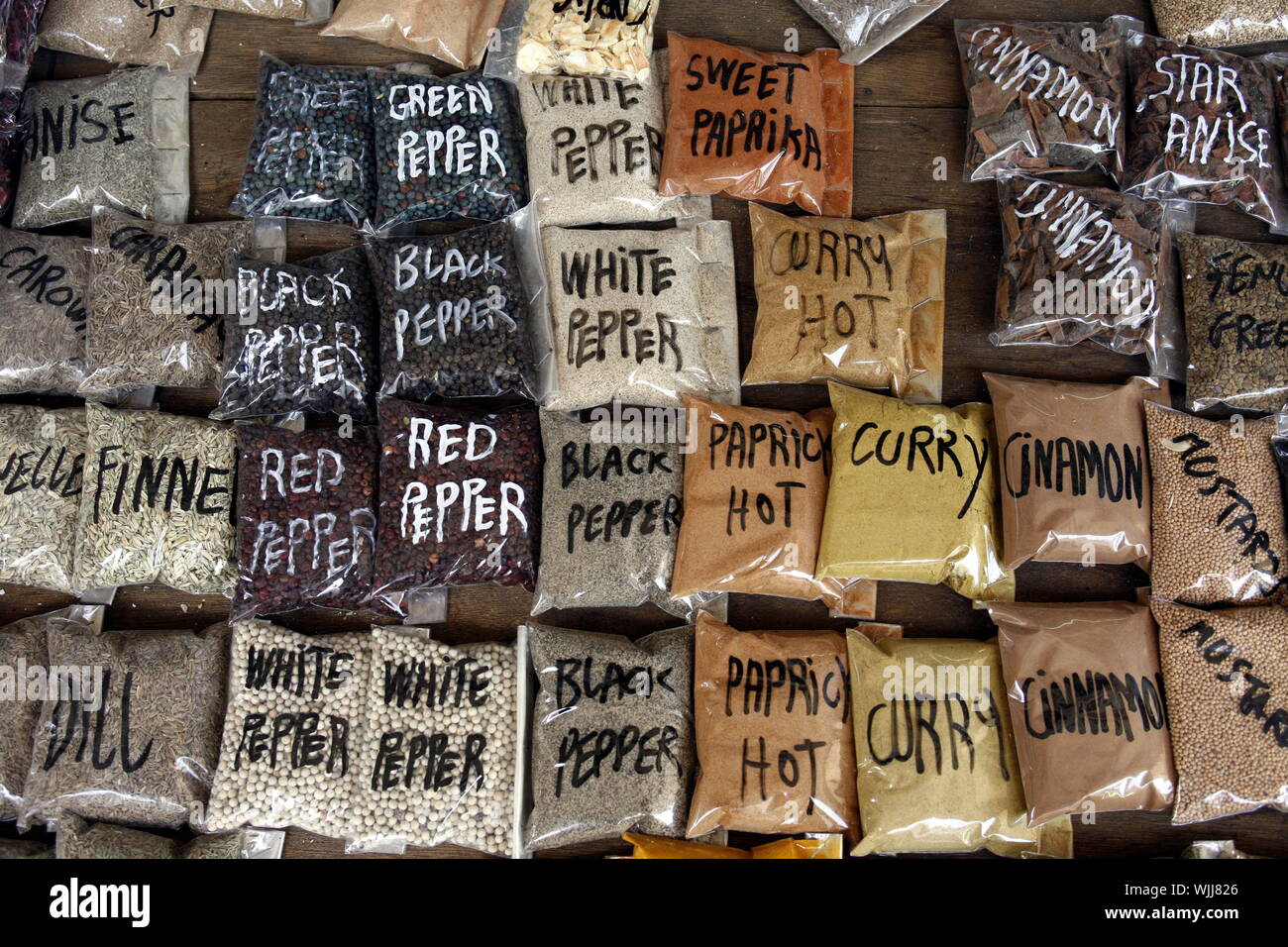 Cinnamon packets hi-res stock photography and images - Alamy