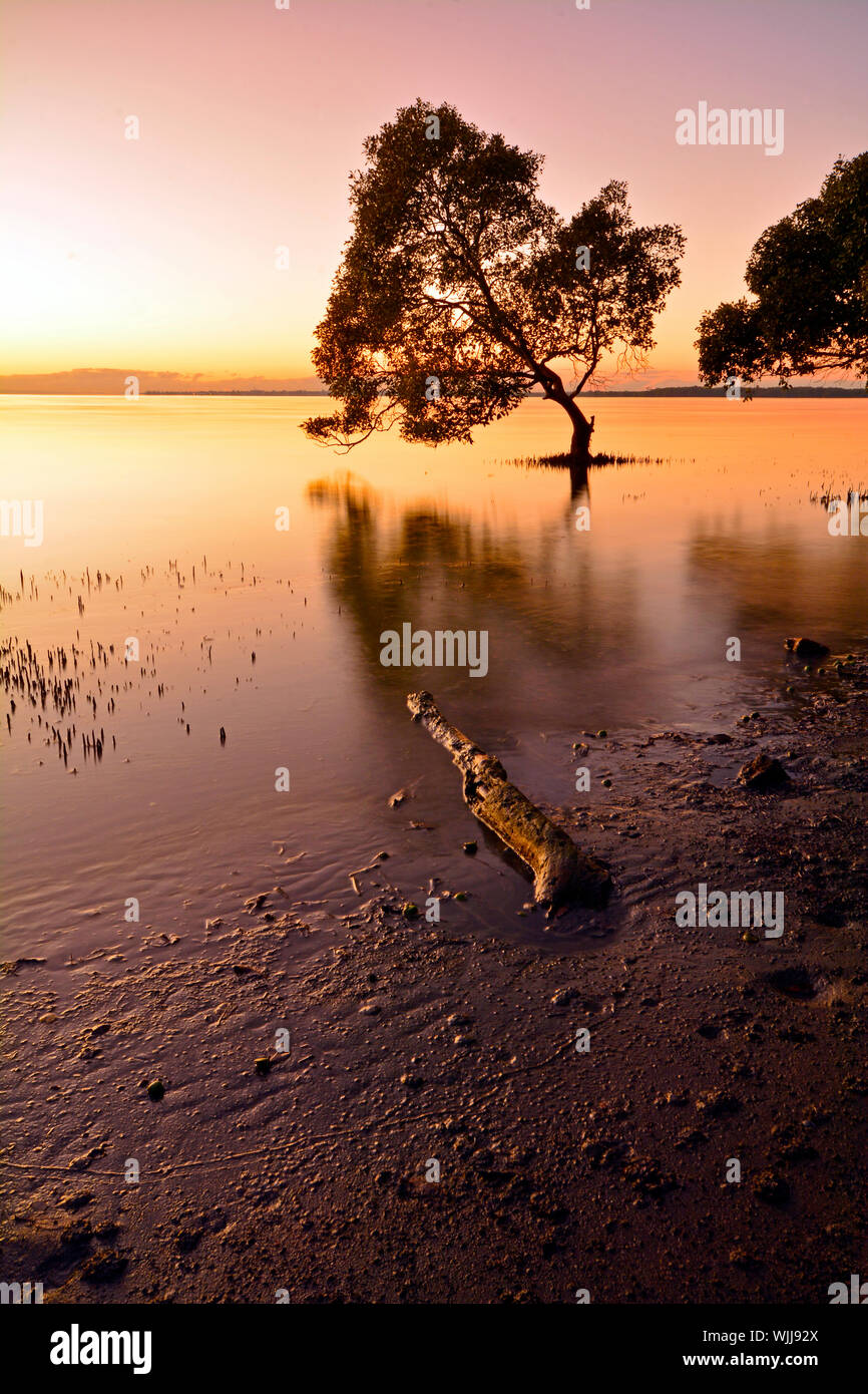 Deception bay hi-res stock photography and images - Alamy