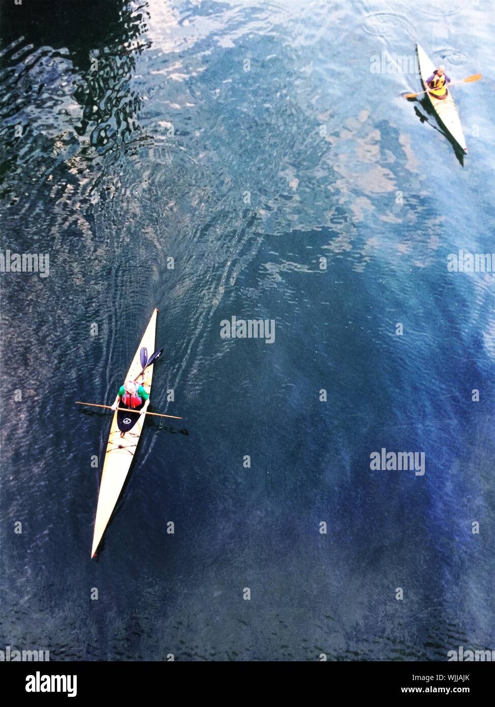 Two people in kayaks hi-res stock photography and images - Alamy