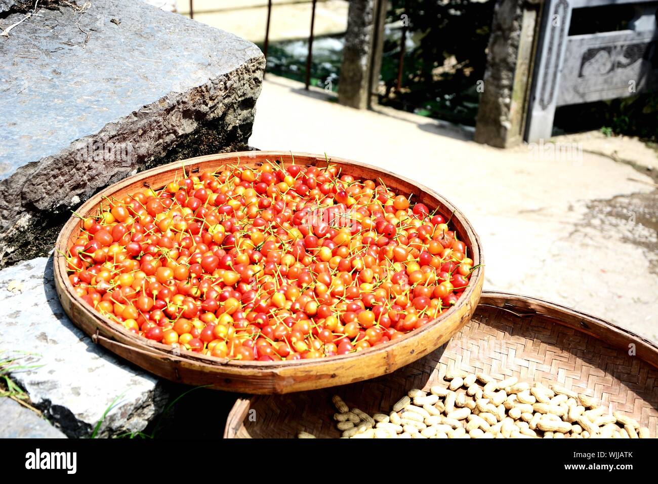 Drying fruits hi-res stock photography and images - Alamy