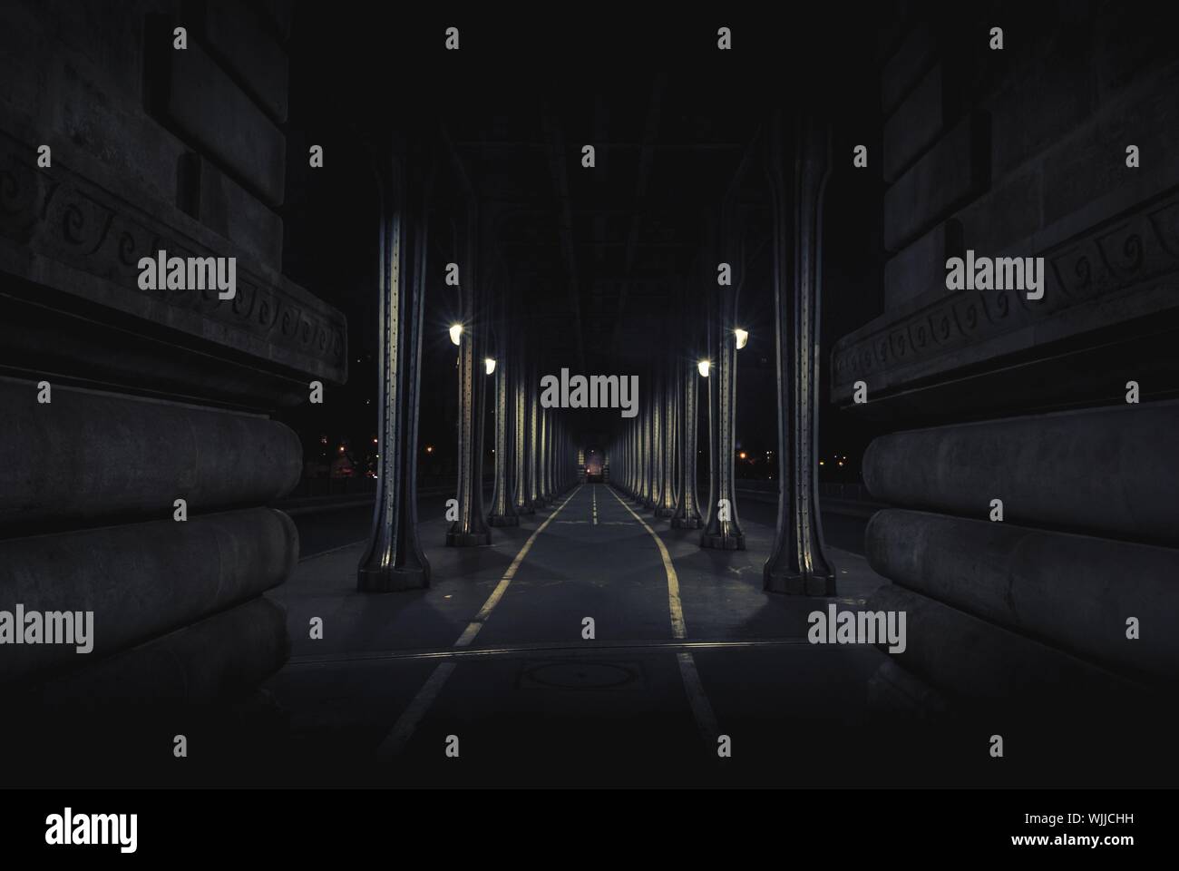 Empty bridge night hi-res stock photography and images - Alamy