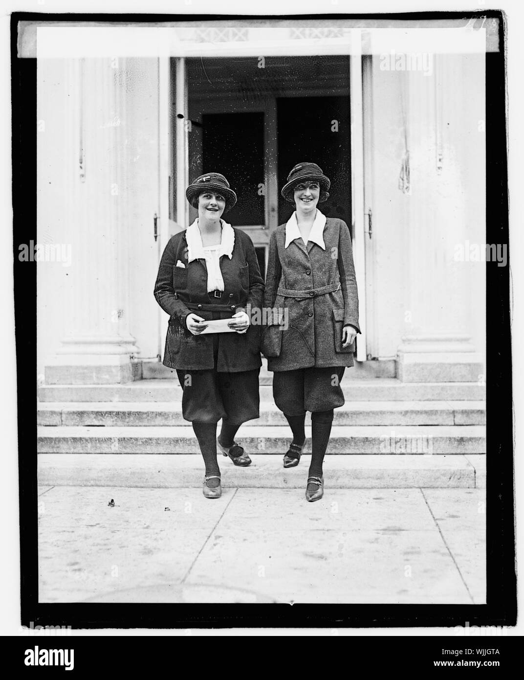 Hikers walk past mountain hi-res stock photography and images - Alamy