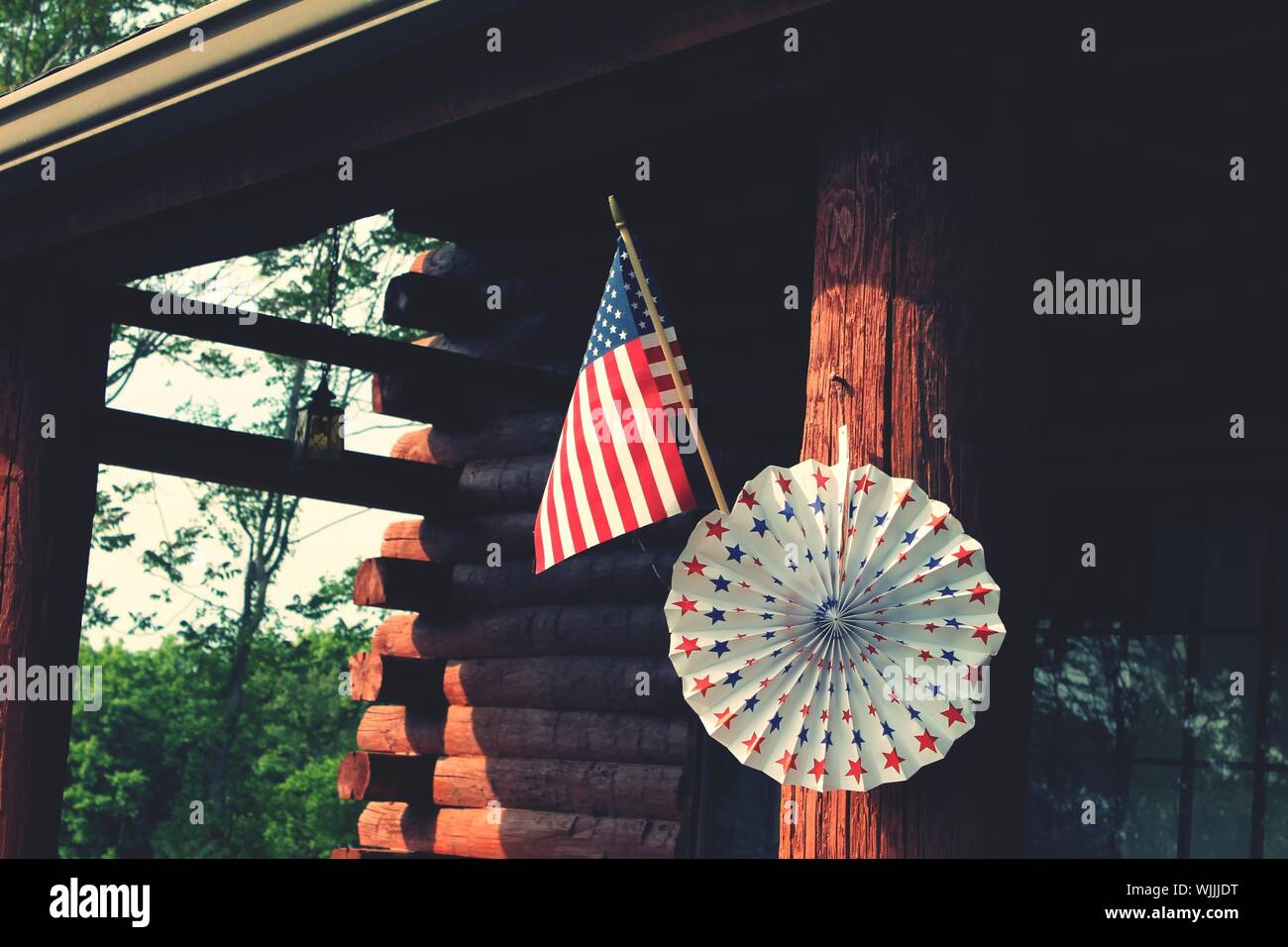 Flag column hi-res stock photography and images - Alamy