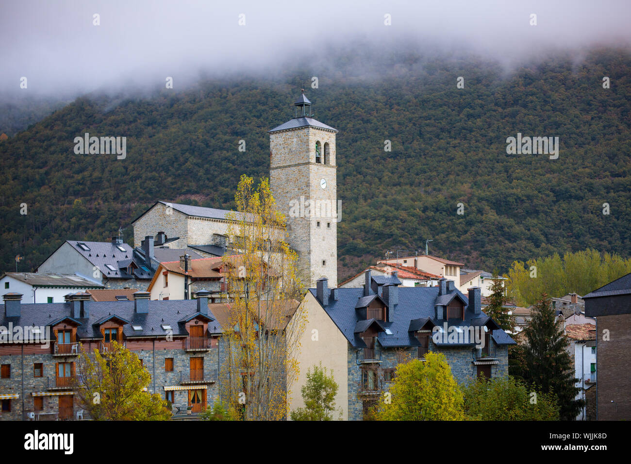 Biescas village hi-res stock photography and images - Alamy