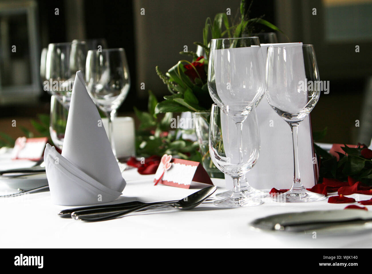 table in a restaurant Stock Photo - Alamy