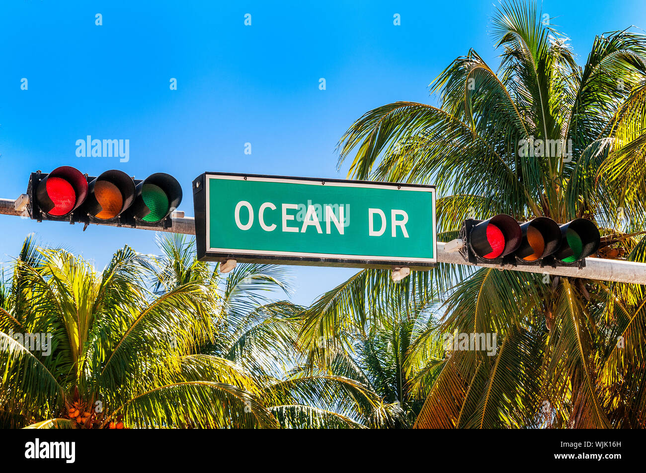 street sign of famous street Ocean Drive Stock Photo - Alamy