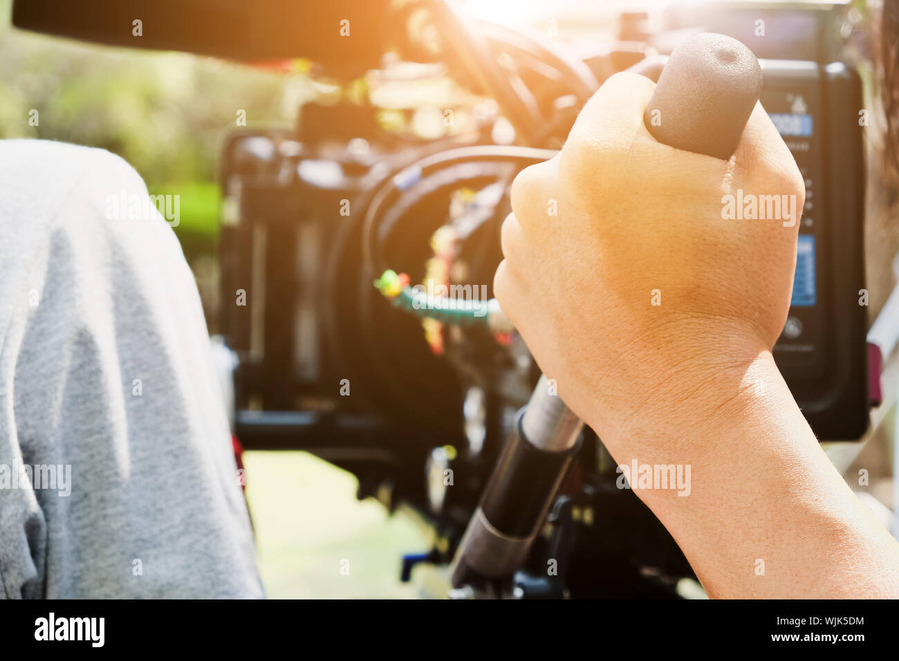 Professional video camera man hi-res stock photography and images - Alamy
