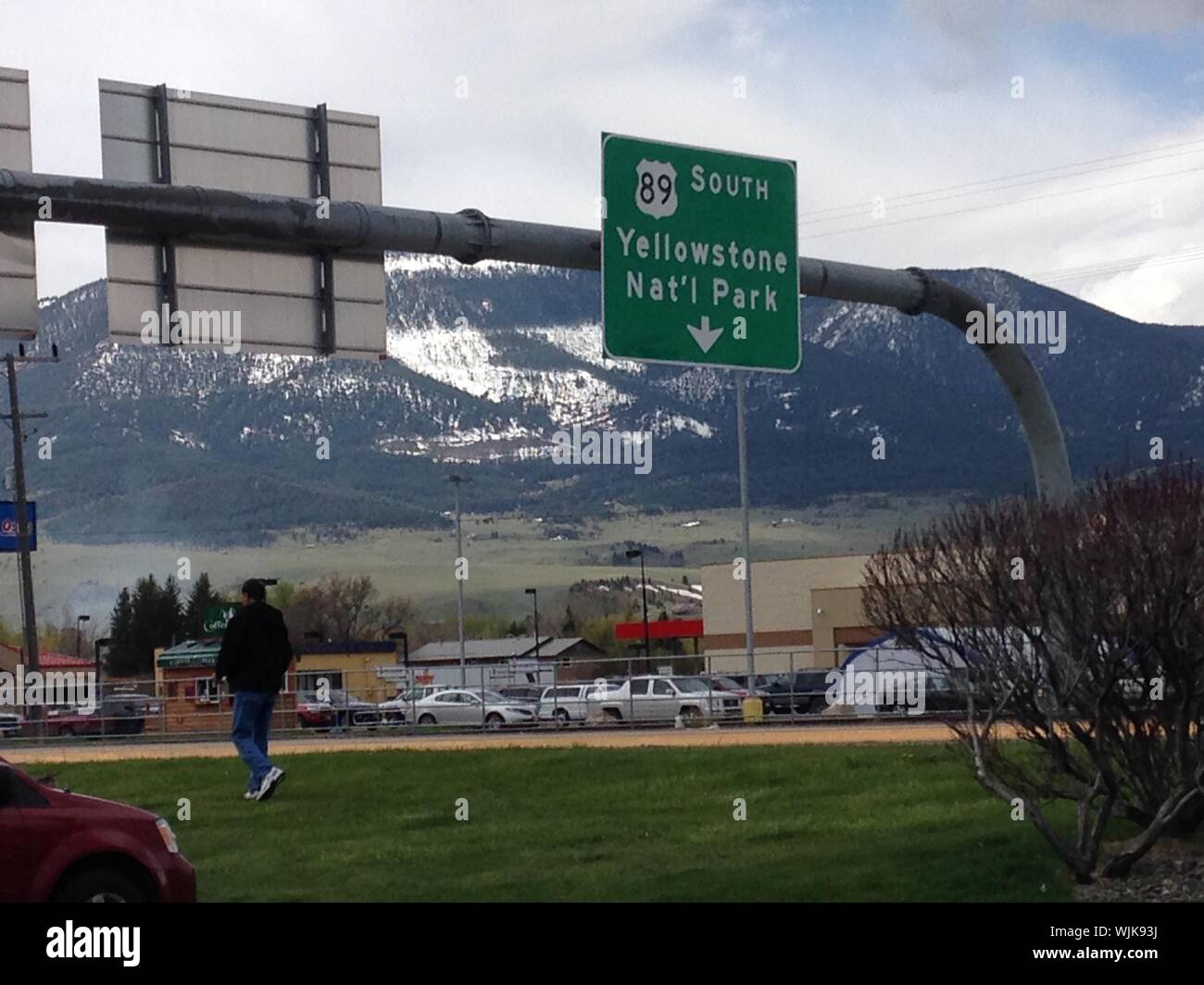 Yellowstone park sign hi-res stock photography and images - Alamy