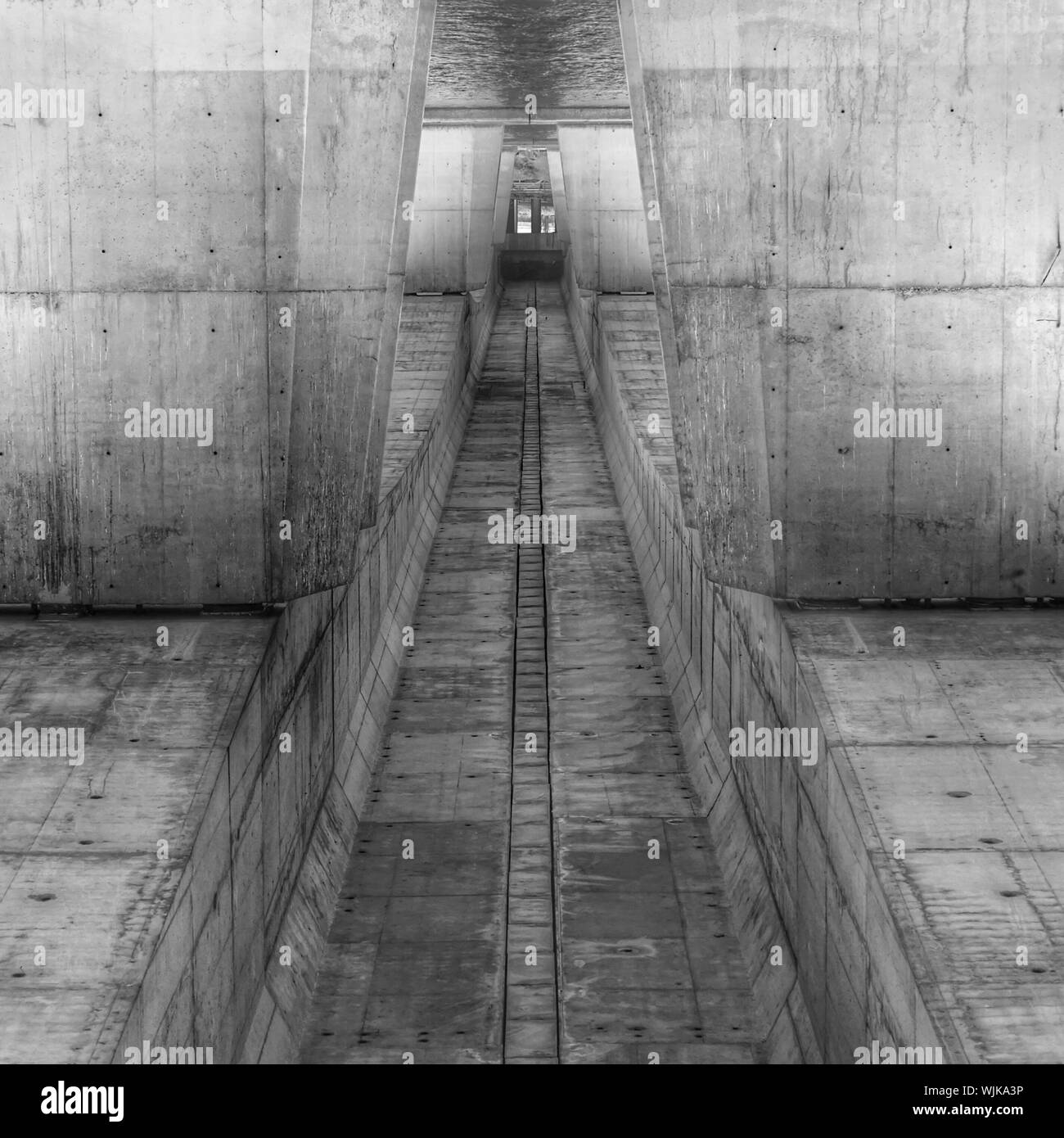 Upside Down Bridge High Resolution Stock Photography and Images - Alamy