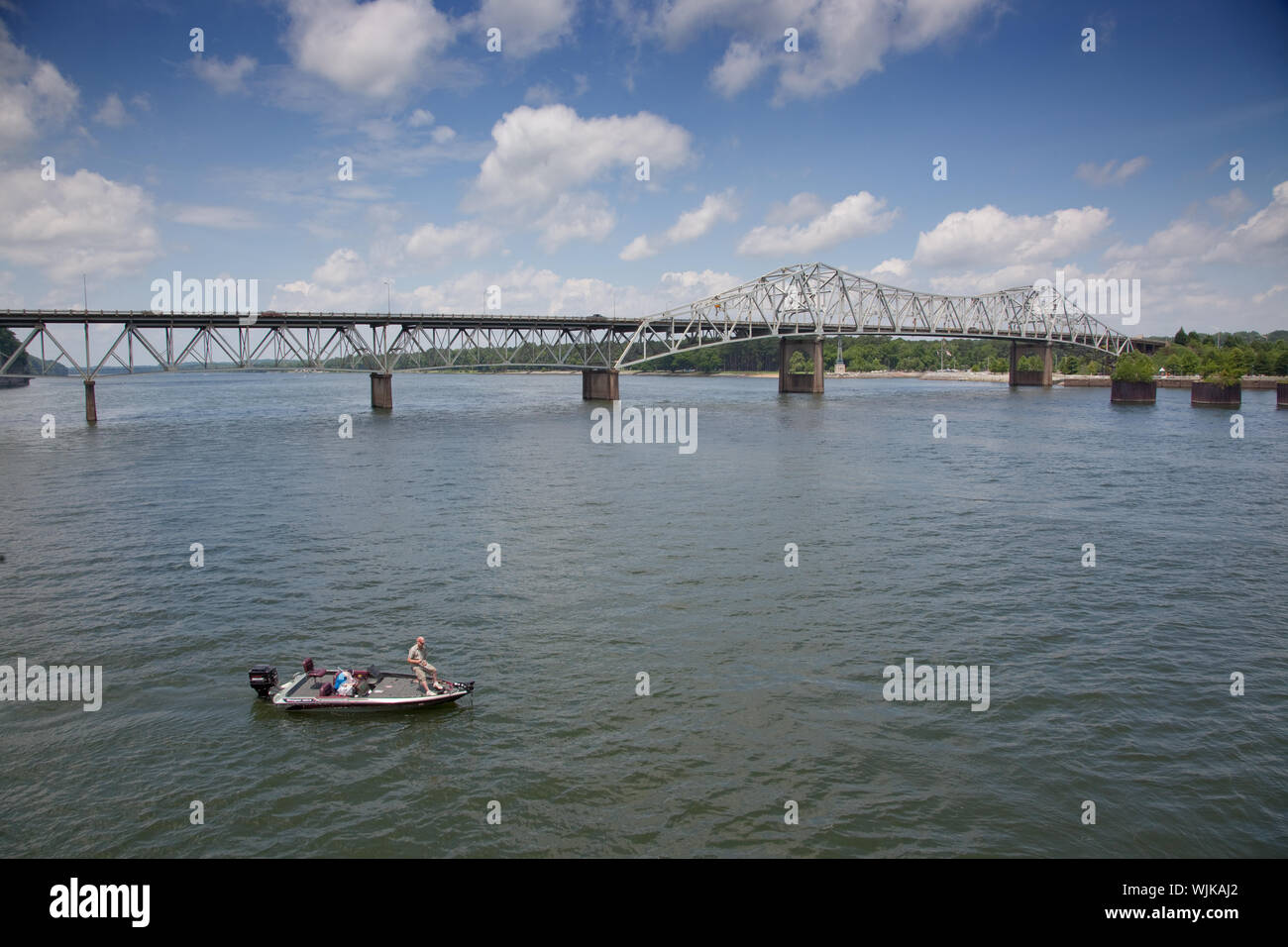 Historic O'Neal Bridge on the Tennessee River in Florence, Alabama ...