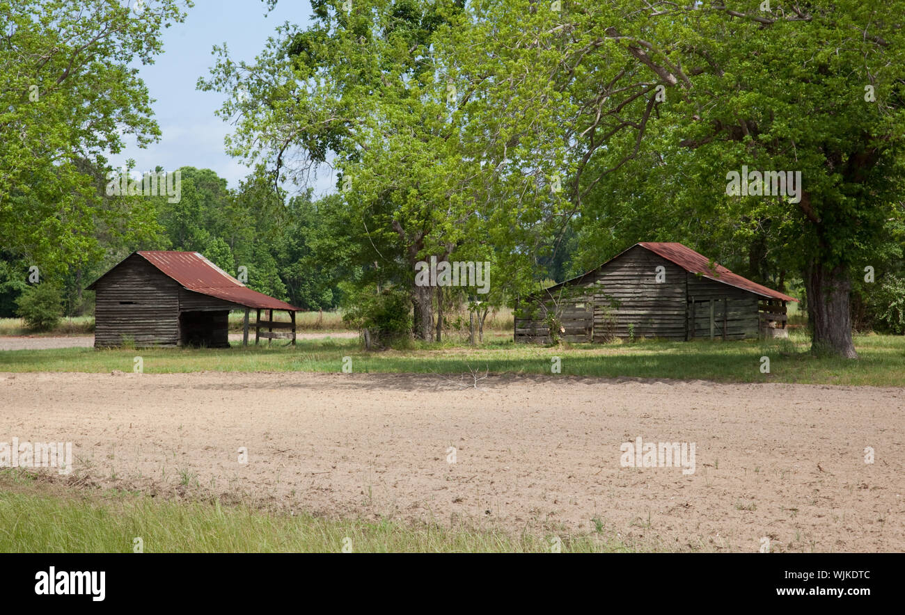 Historic barns in Monroe County, Alabama Stock Photo - Alamy