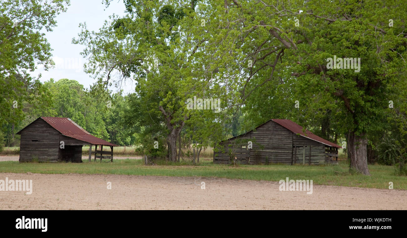 Historic barns in Monroe County, Alabama Stock Photo - Alamy