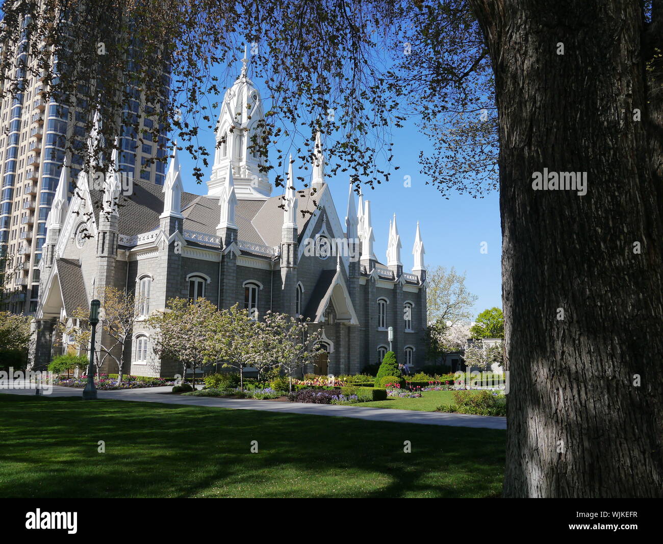 Church temple square hi-res stock photography and images - Alamy