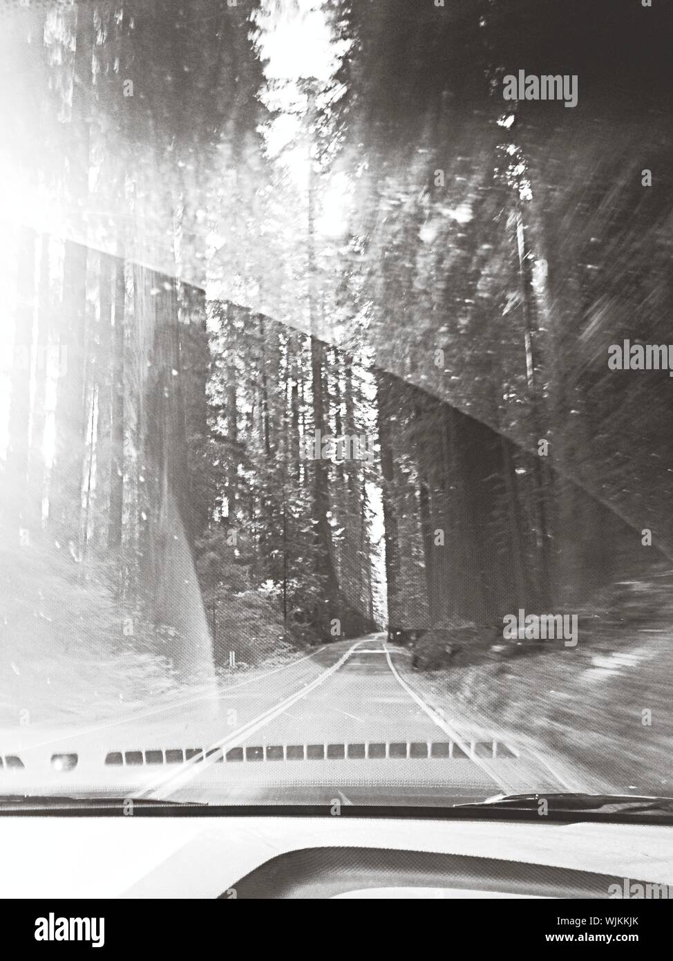 Car empty road hi-res stock photography and images - Alamy