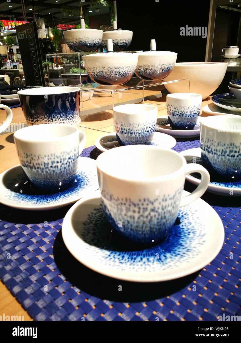 Crockery arrangement hi-res stock photography and images - Alamy