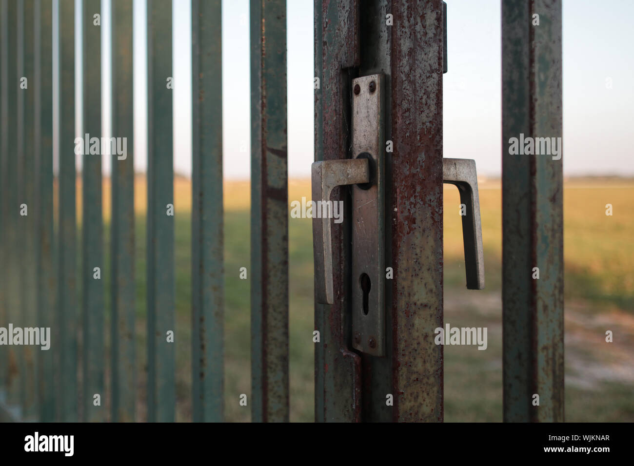 Broken metal gate hi-res stock photography and images - Alamy