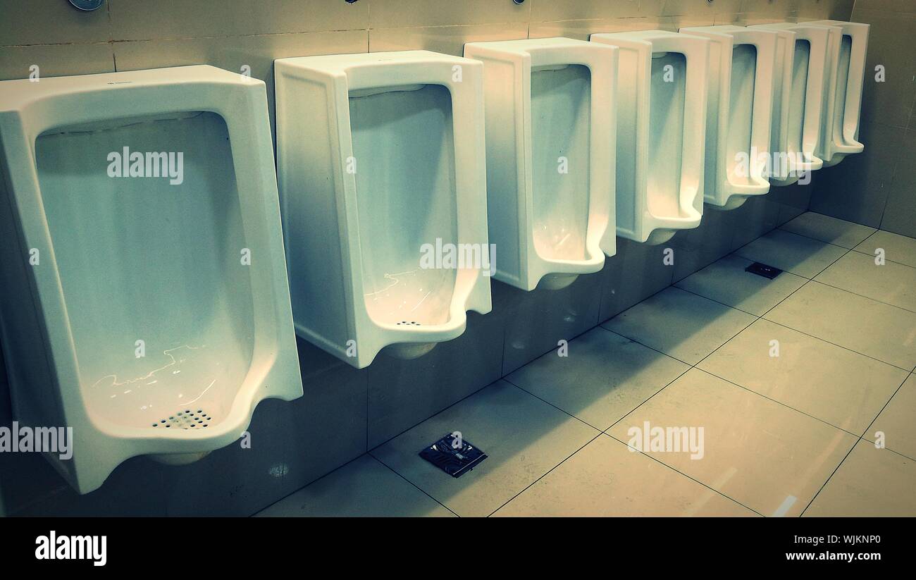 Row Of Urinals High Resolution Stock Photography and Images - Alamy
