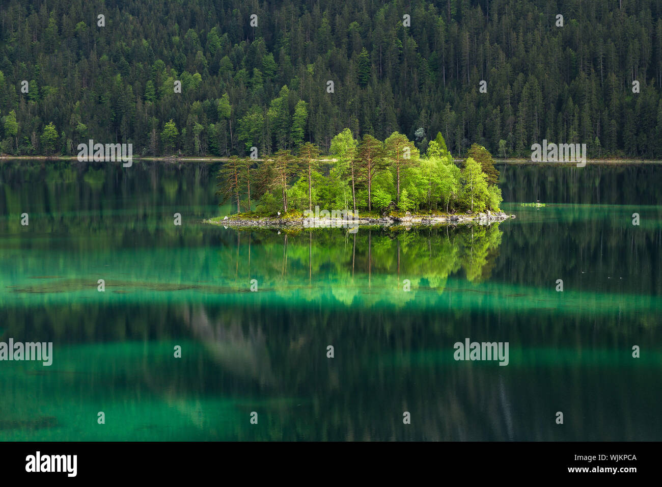 Eibsee lake hi-res stock photography and images - Alamy