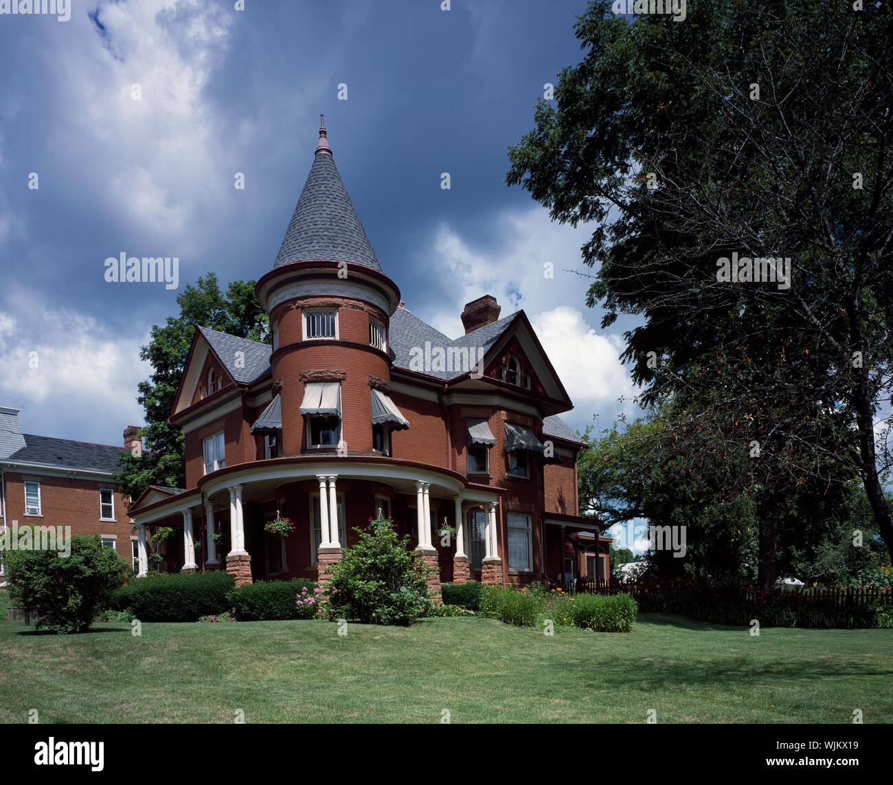 Dubuque iowa historic architecture hi-res stock photography and images ...
