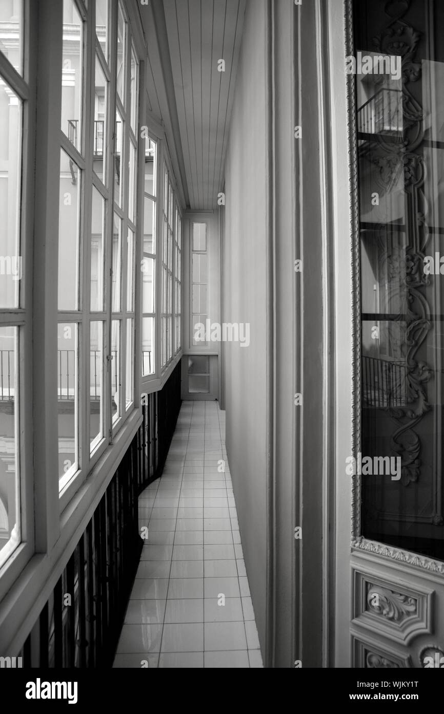 Wooden windows straight corridor in black and white Stock Photo - Alamy