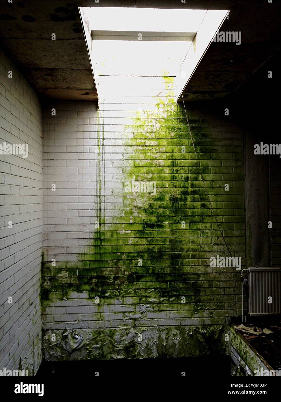 Weather wall hi-res stock photography and images - Alamy