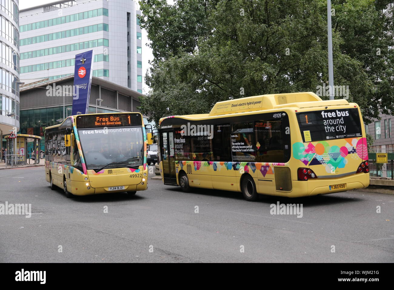 MANCHESTER FREE BUS AROUND THE CITY Stock Photo - Alamy