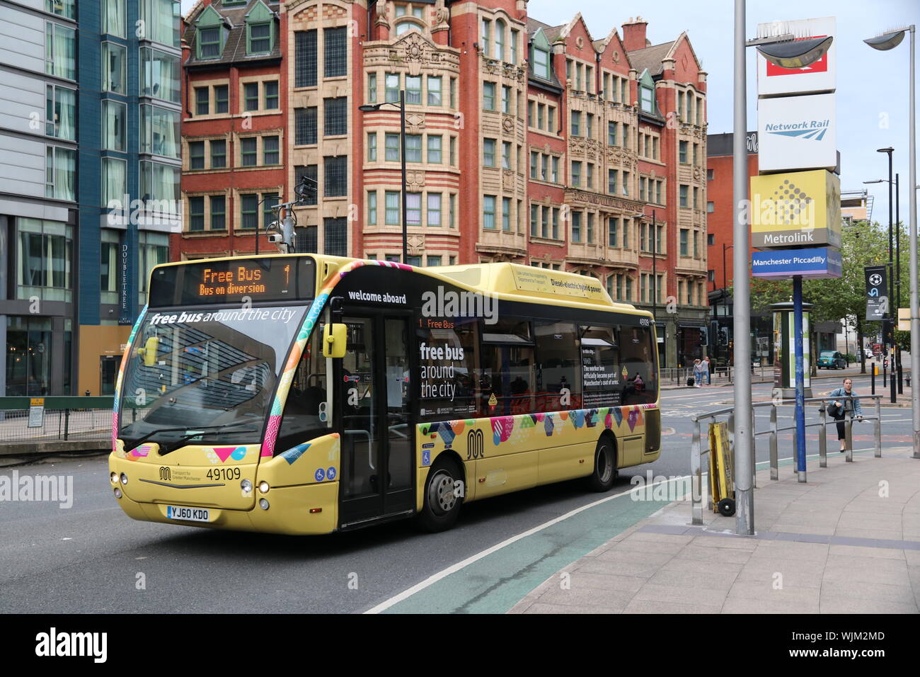 Manchester bus hi-res stock photography and images - Alamy