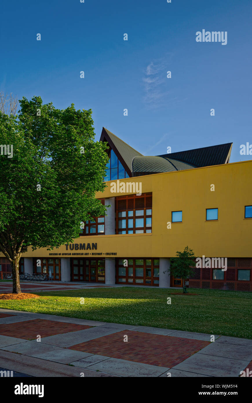 Tubman Museum in Downtown Macon, GA Stock Photo - Alamy