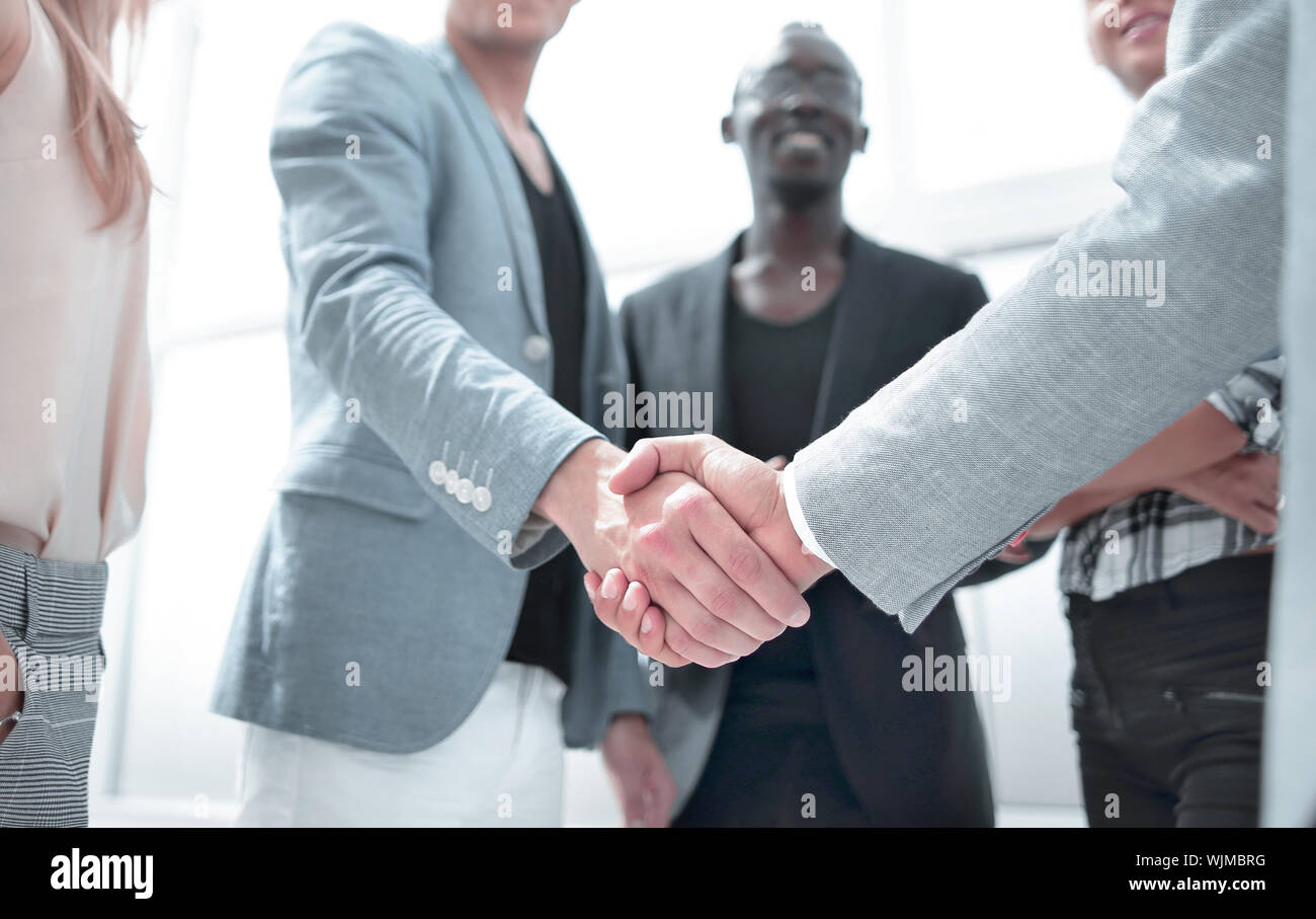 Business people shaking hands Stock Photo - Alamy