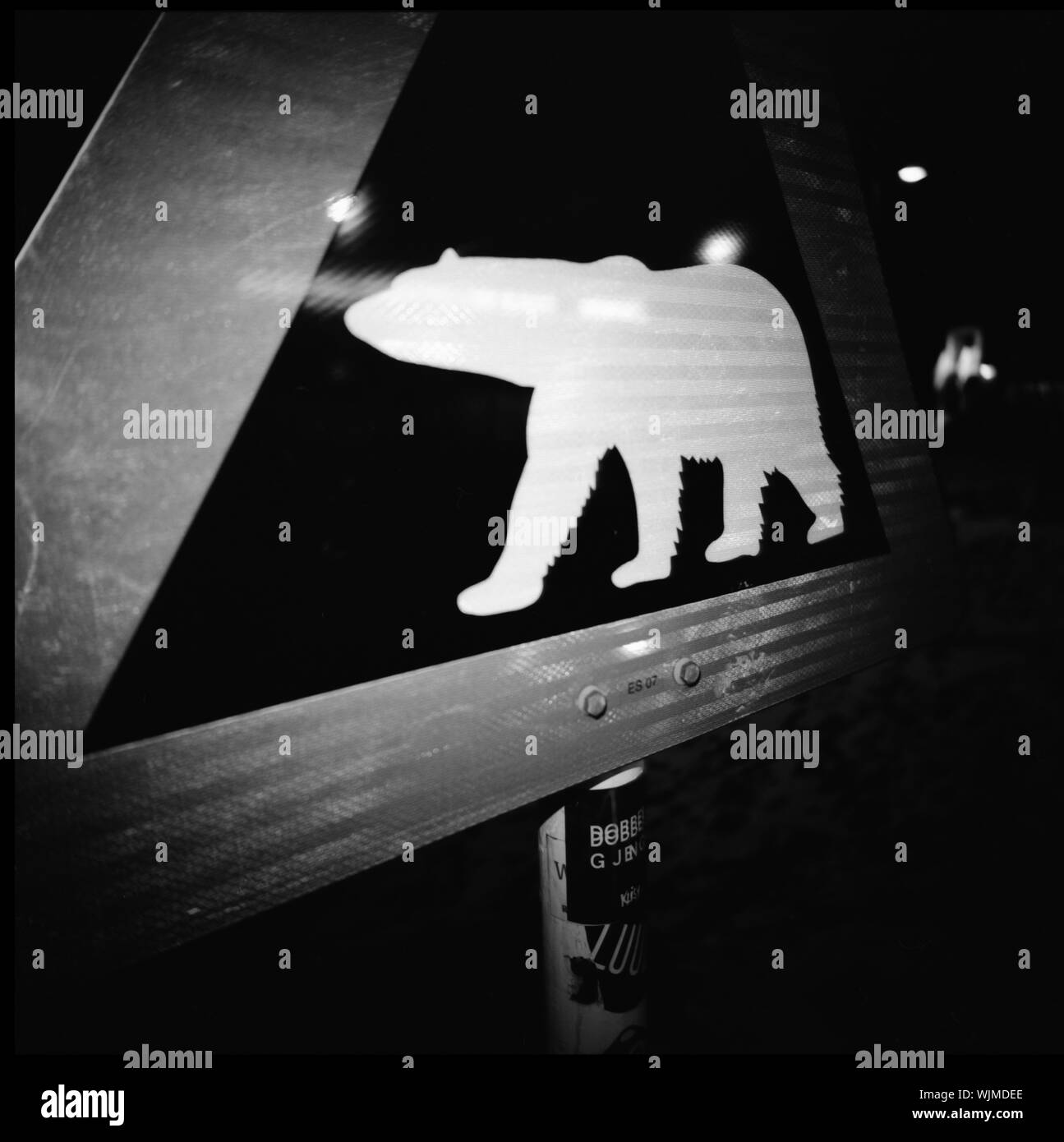 Bear safety sign hi-res stock photography and images - Alamy