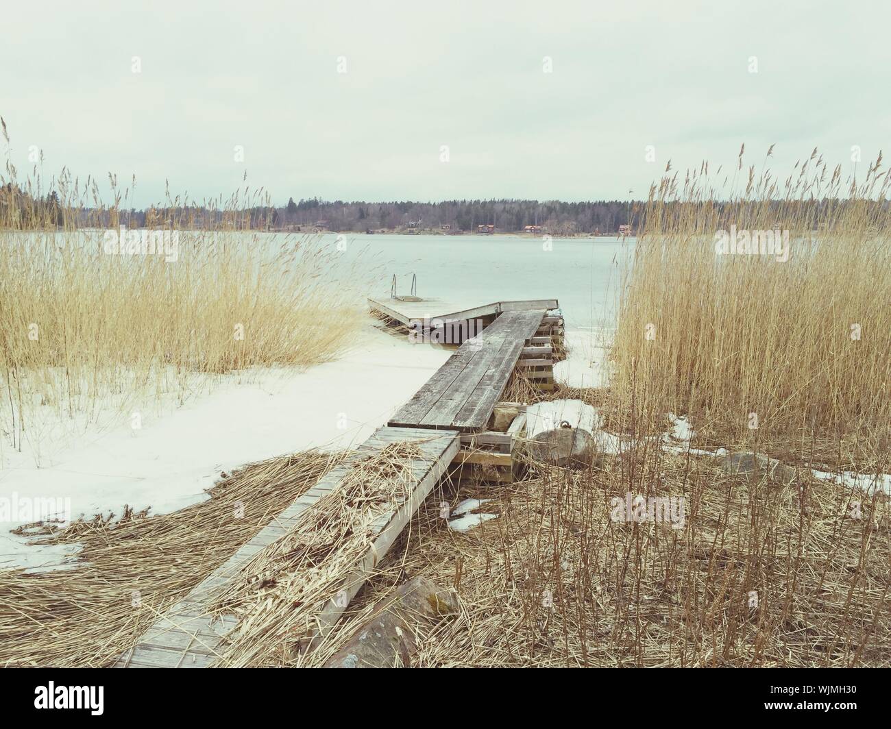 Wide walkway hi-res stock photography and images - Alamy