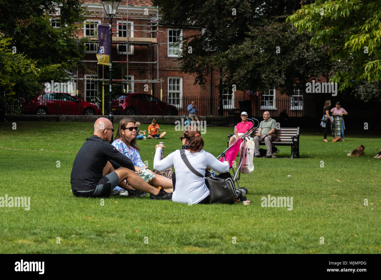 Sitting in the sun sat in the sun hi-res stock photography and images ...