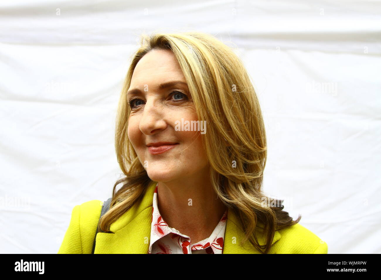 Victoria Page's Instagram, Twitter & Facebook on IDCrawl