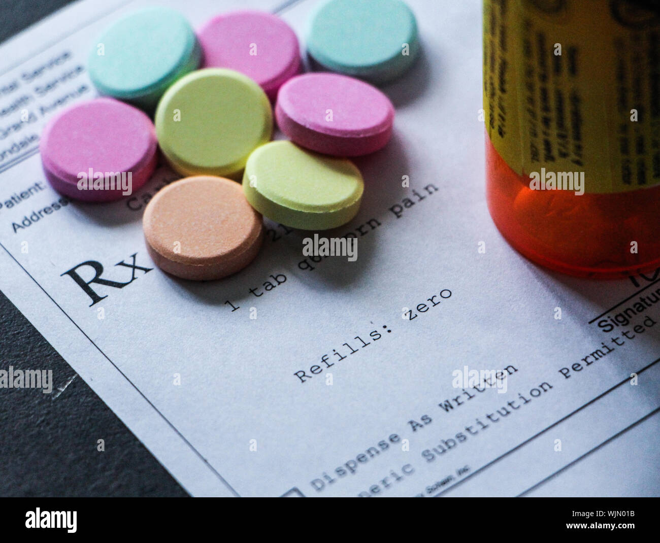 Prescription solution hi-res stock photography and images - Alamy