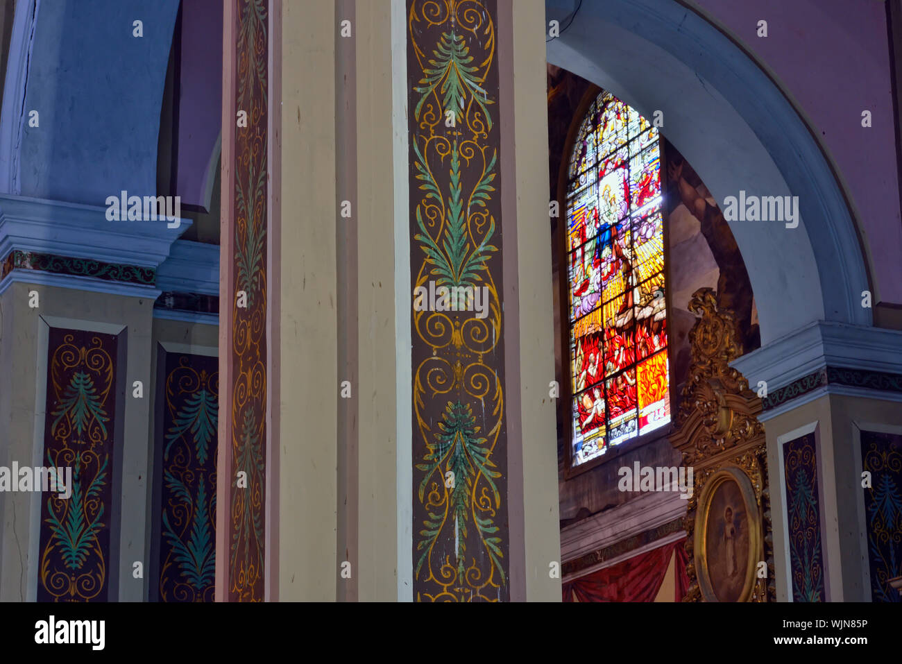 Havana cuba stained glass windows hi-res stock photography and images ...