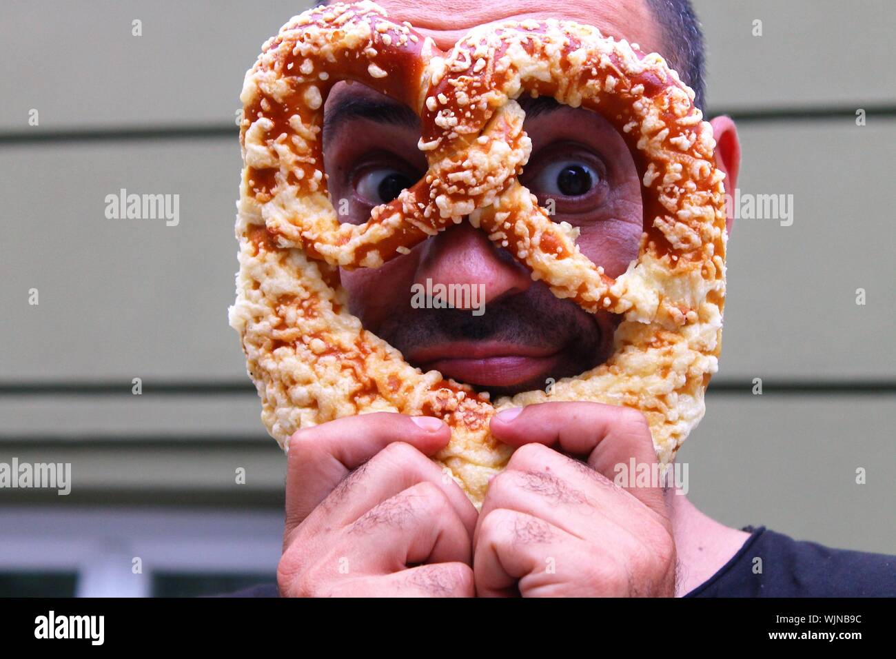 The pretzel men hi-res stock photography and images - Alamy