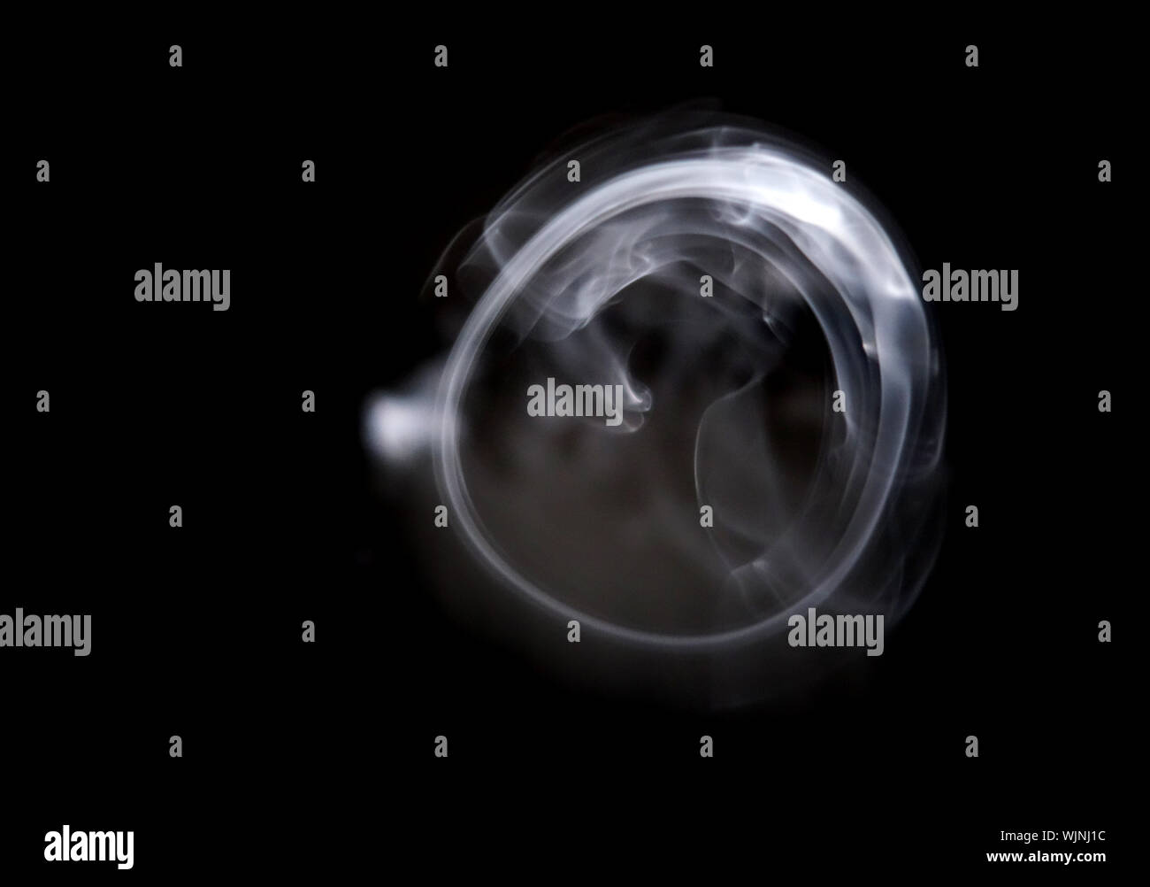 Smoke ring hi-res stock photography and images - Alamy