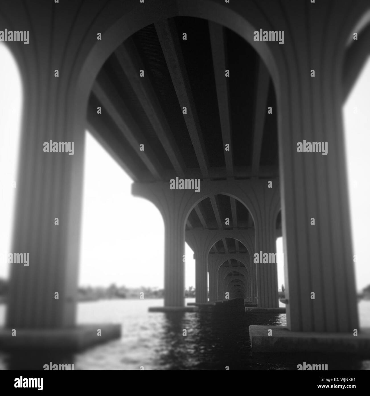 Archway columns architecture hi-res stock photography and images - Alamy