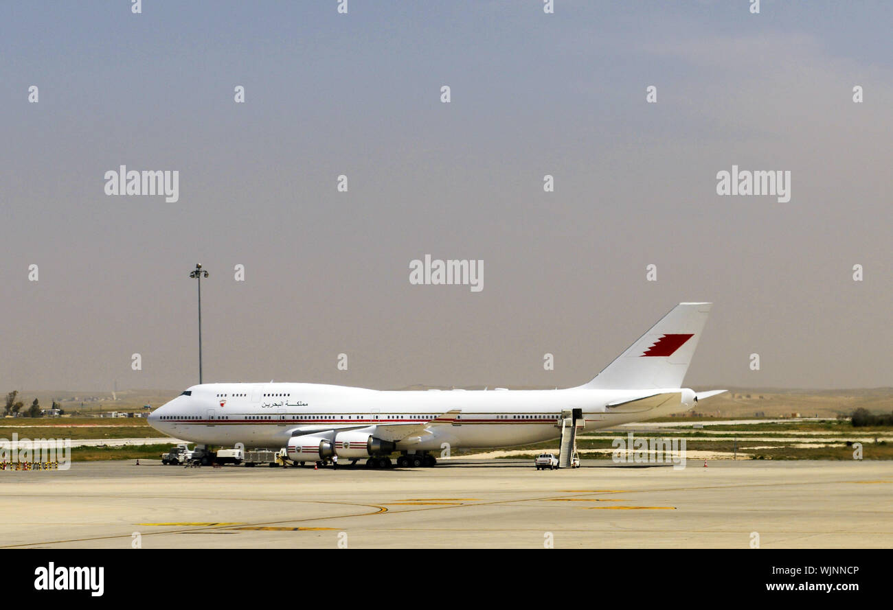 Bahrain airport hi-res stock photography and images - Alamy