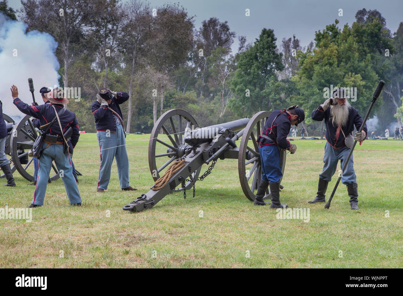 American civil war canon battle hi-res stock photography and images - Alamy