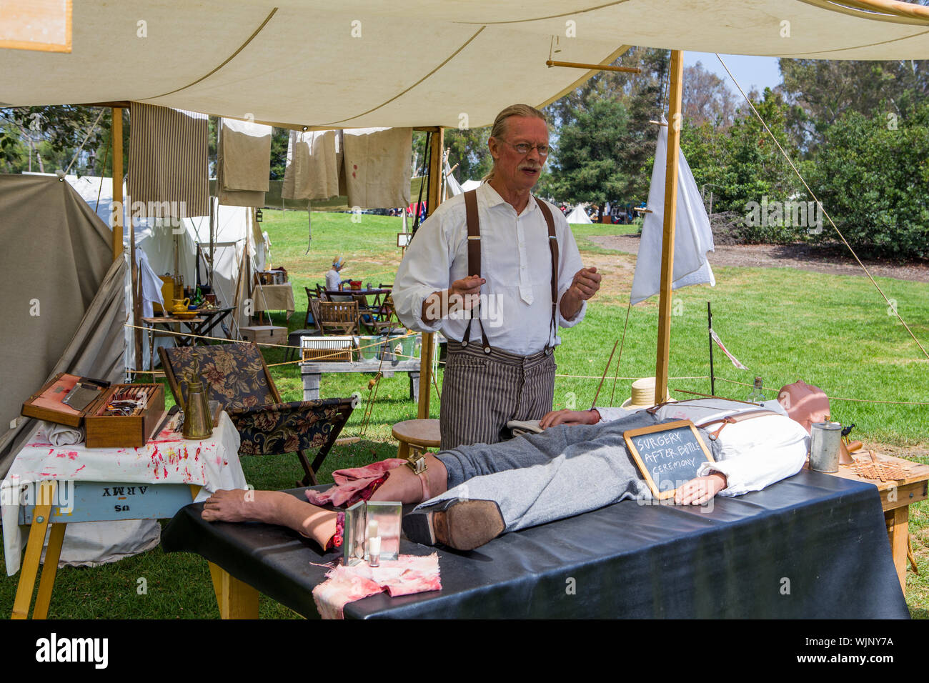 Battlefield surgery hi-res stock photography and images - Alamy