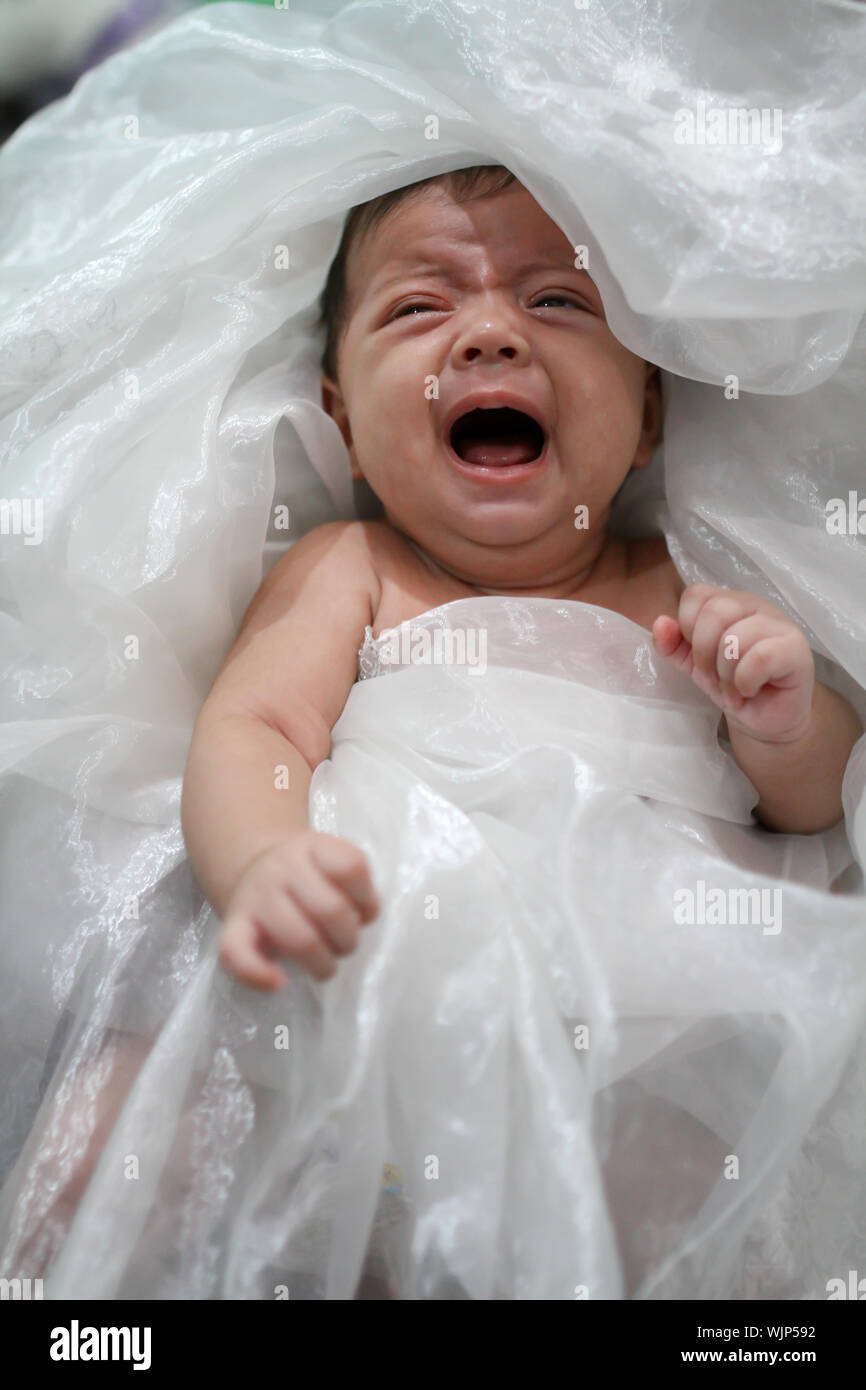 One back view crying hi-res stock photography and images - Alamy