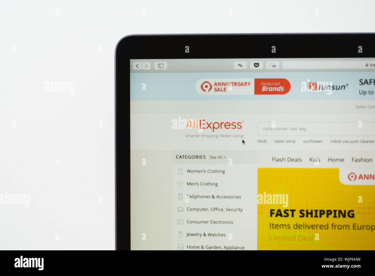 Aliexpress logo hi-res stock photography and images - Alamy