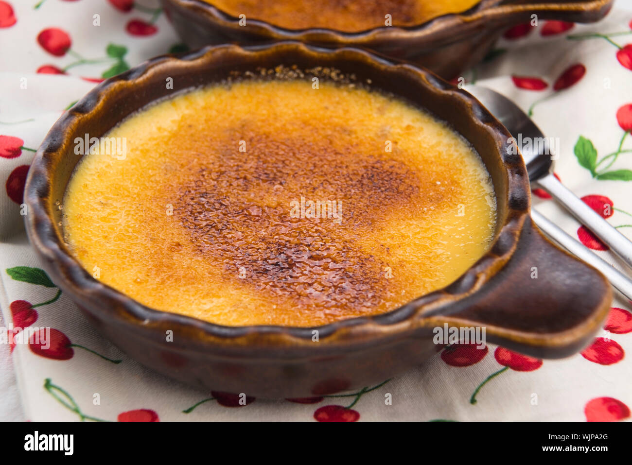 Burnt cream hi-res stock photography and images - Alamy