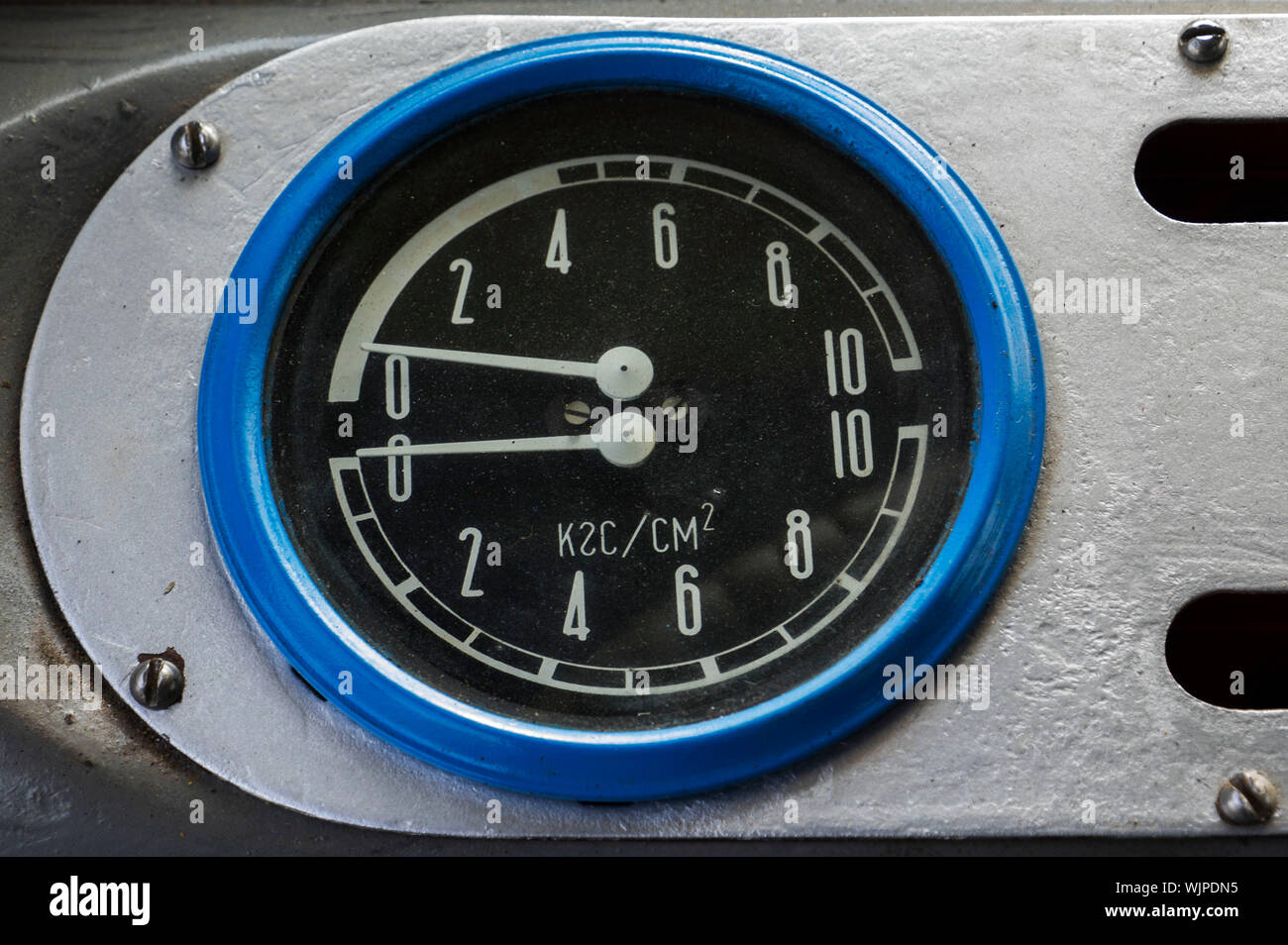 Bus circle hi-res stock photography and images - Alamy
