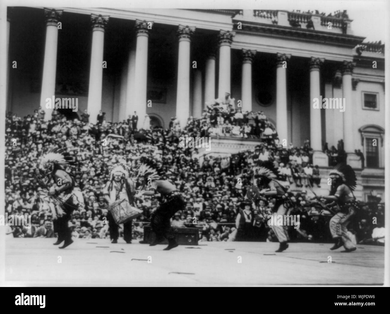 Hopi Indian war dance at the U.S. Capitol Stock Photo - Alamy