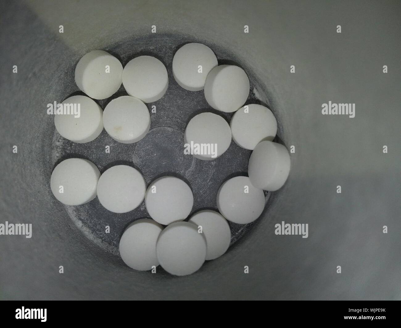 Container tablets hi-res stock photography and images - Alamy